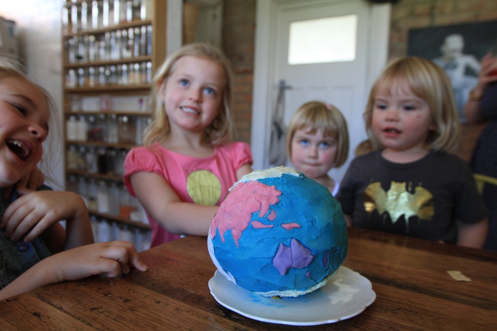 BAKING GEOGRAPHY (THE IMPORTANCE OF CAKE IN A CLASSROOM) | What we learnt